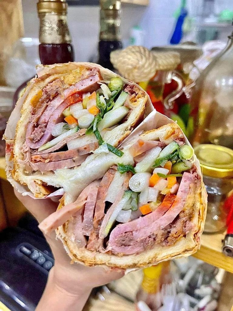 What's special about Huynh Hoa bread - the most expensive bread in ...